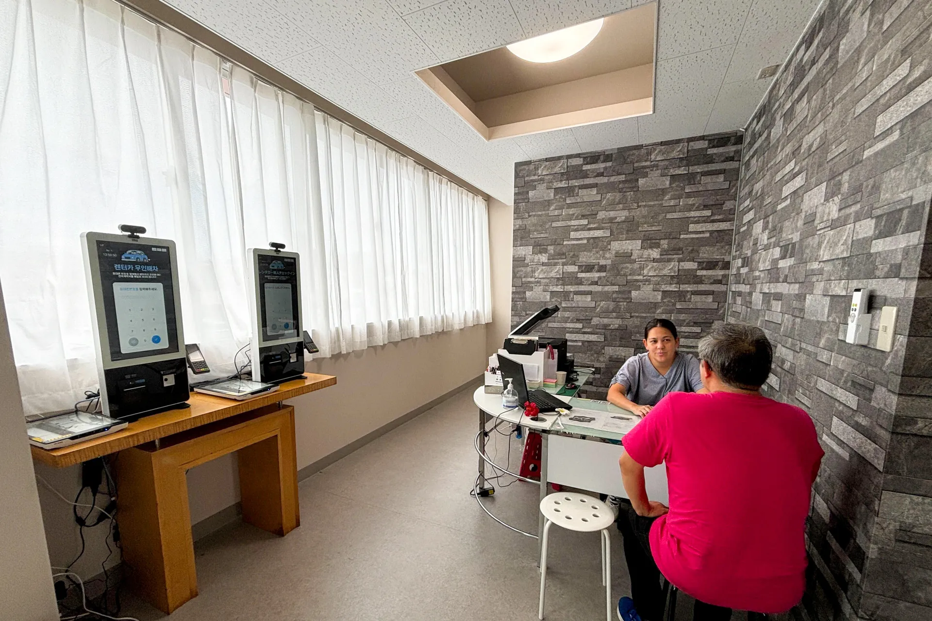 M7レンタカー様へシステム導入研修のため伺いました！｜KAFLIX CLOUD｜レンタカー予約管理と収益最大化に特化したシステム開発